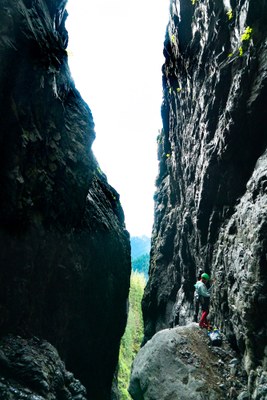Intermediate Canyon - Tesseract Canyon — The Mountaineers