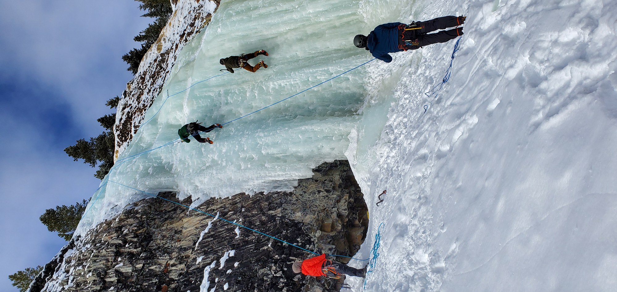 Intermediate Water Ice - Hyalite Canyon — The Mountaineers