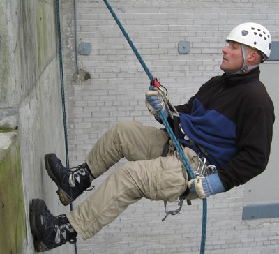 Seattle Basic Climbing Refresher Clinic - Rappelling - Mountaineers ...